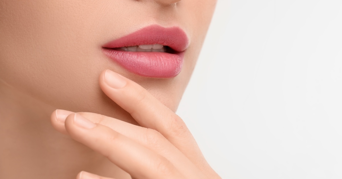 Lip lift – podizanje gornje usne | Poliklinika Sinteza